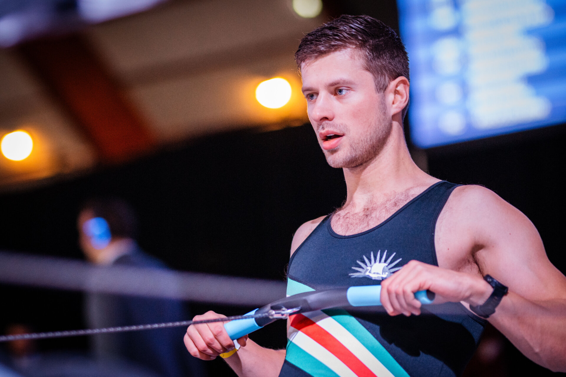 Laga en Elite roeiers triomferen op spannende NK Indoorroeien | Roeien.nl