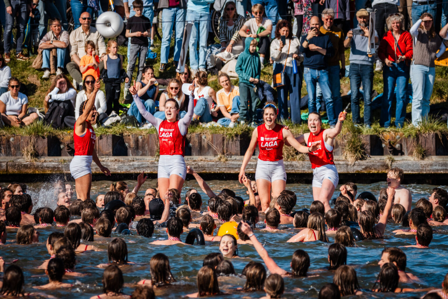 Skøll en Laga winnen de 141ste Varsity | Roeien.nl